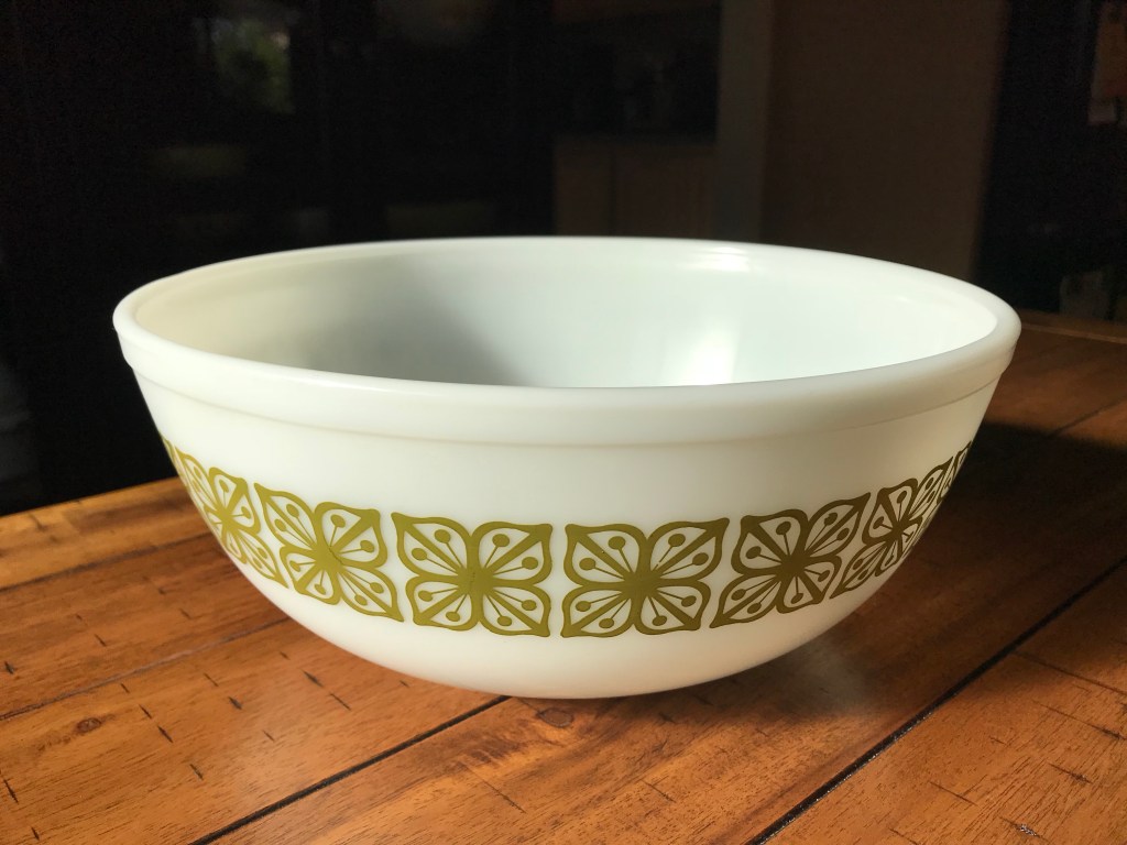 7 Must-Have Pyrex and Corning Ware Dishes – Thrifted Kitchen